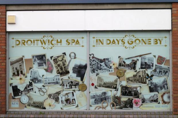 New mural highlights town's history