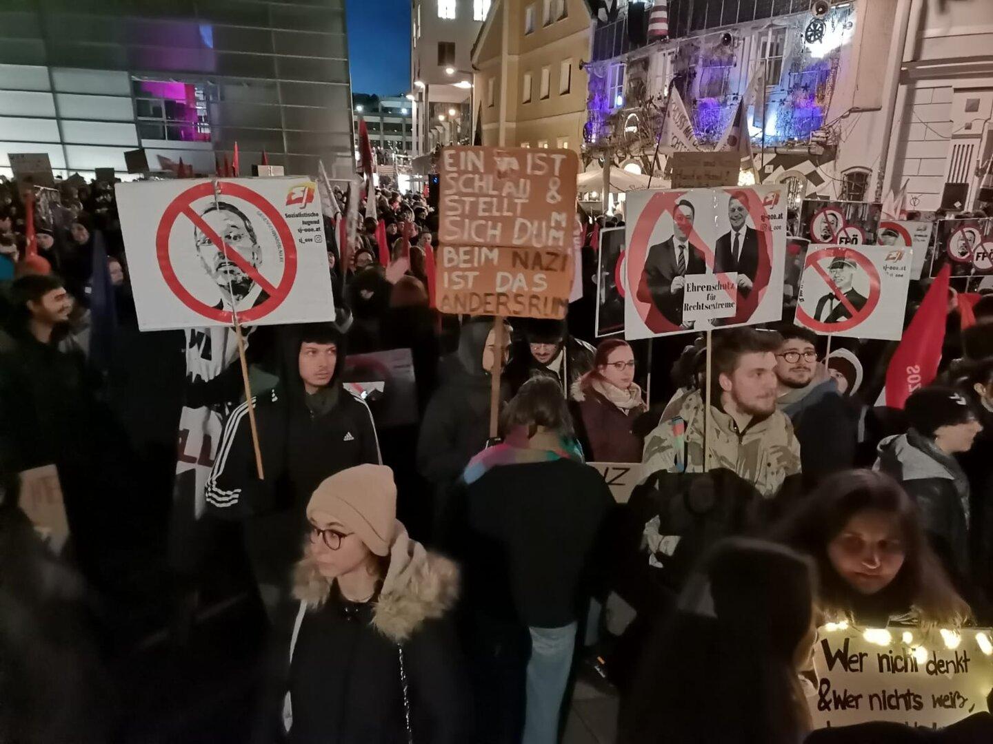 Fast 3.000 Teilnehmende bei Demo "Linz gegen Rechts" am Samstag