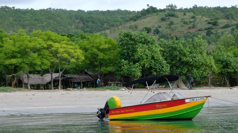 A Stress-Free East Timor Island Is An 'Untouched Ecotourism Gem' With ...