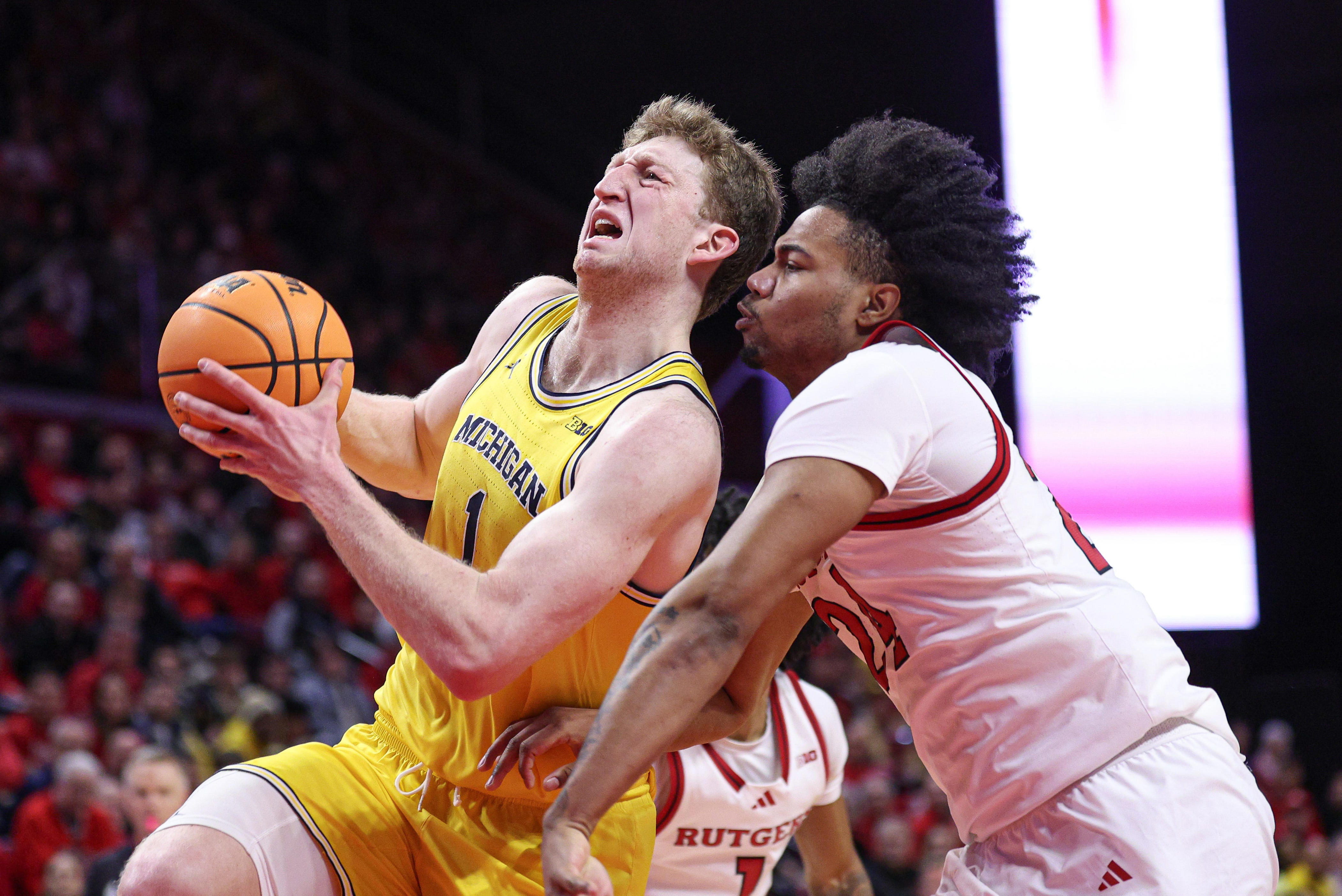 'Found a way on the road': Wasn't pretty, but Michigan basketball holds ...