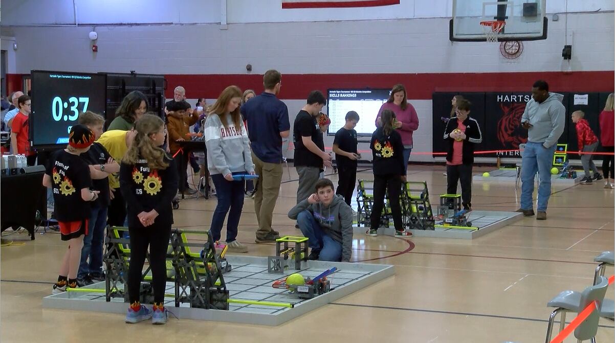 Hartselle Intermediate School hosts robotics competition