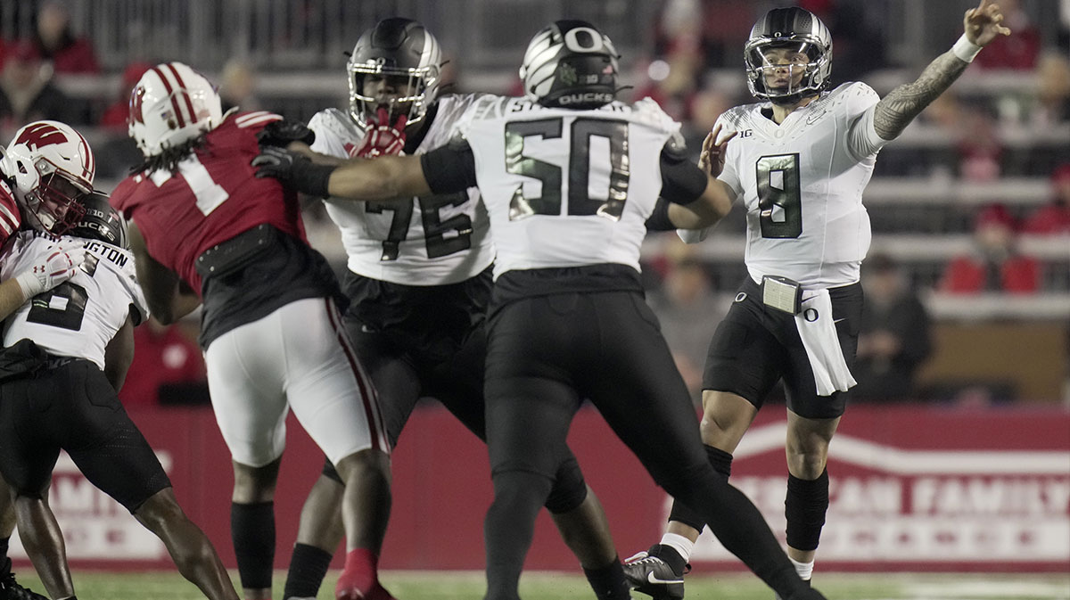 Oregon quarterback Dillon Gabriel sends fiery message to teams ahead of ...