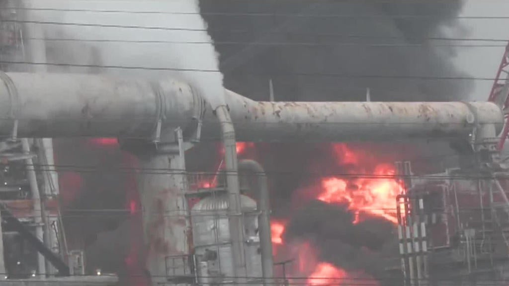 Martinez refinery fire leaves 6 workers injured, shelter-in-place lifted