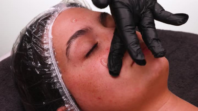 Traitement Naturel du Visage pour un Éclat Rayonnant