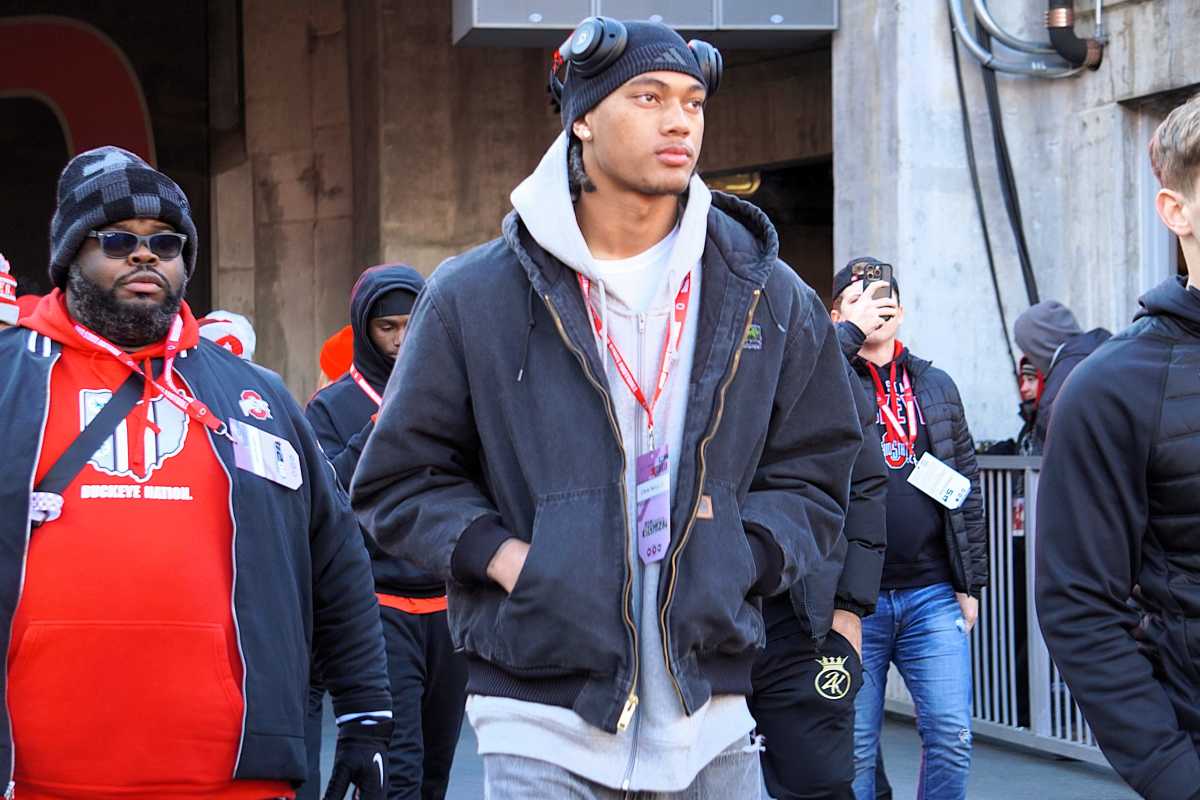 Struggling Big Ten Power Hosting No. 1 WR Recruit