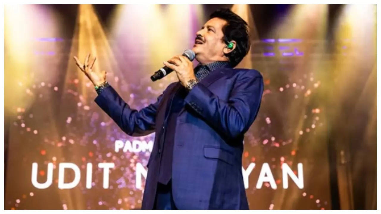 Udit Narayan brushes off kissing video controversy; calls it 'craze ...