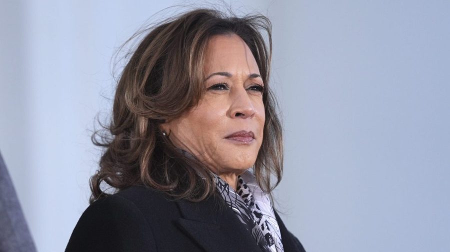 Kamala Harris signs on with Hollywood talent agency