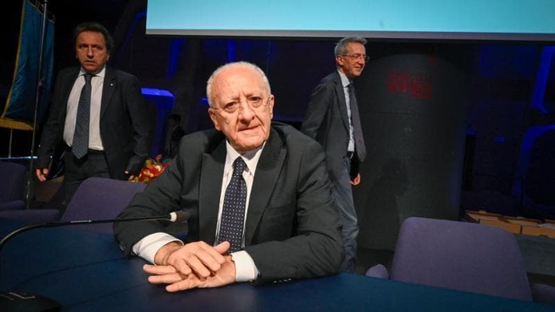 De Luca, evitare che prenda campo il diritto della forza