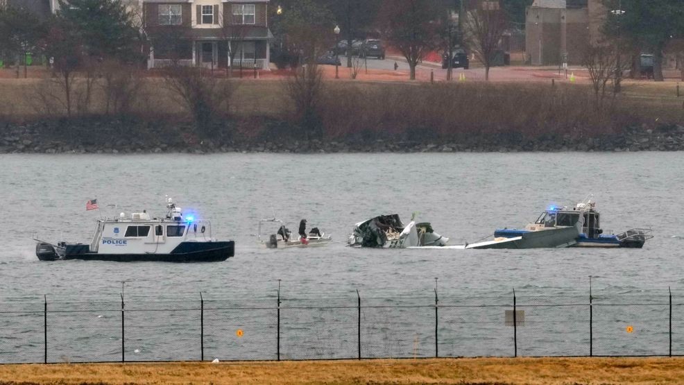 Midair collision over Potomac: 1 year later, safety concerns persist