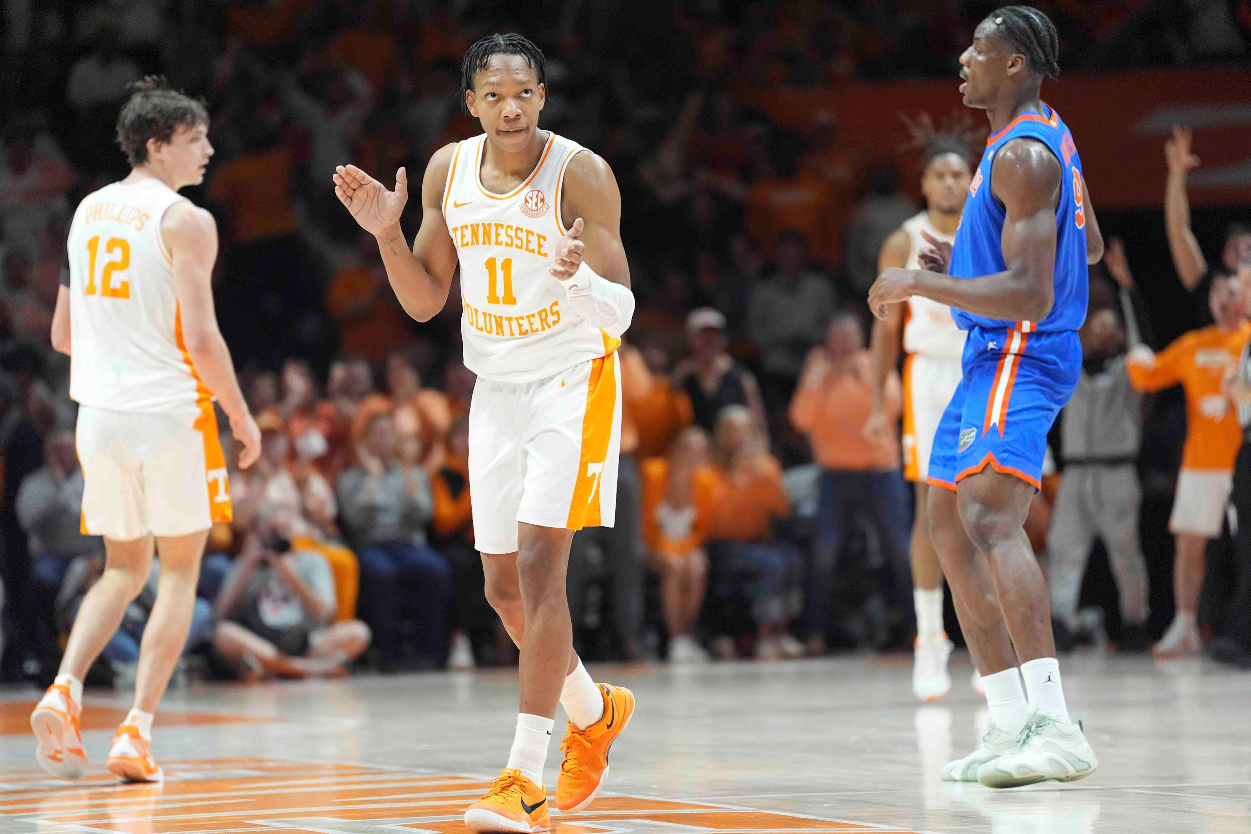 Shorthanded Tennessee basketball routs No. 6 Florida with Chaz Lanier ...