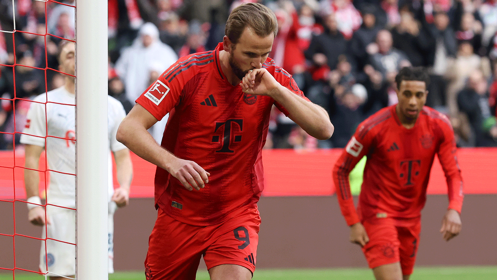 'I'm doing something right!' - Harry Kane credits team-mates for new ...