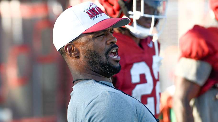 Travis Williams joins SEC foe after Razorbacks coaching departure