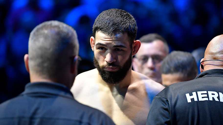 'One shot to kill a legend!' MMA world stunned as Nassourdine Imavov KO ...