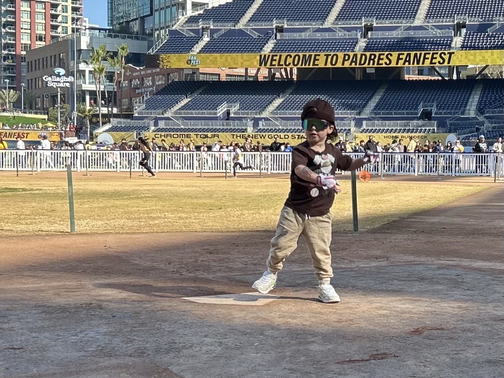 Padres FanFest 2025 opens Petco Park to experience the field of dreams