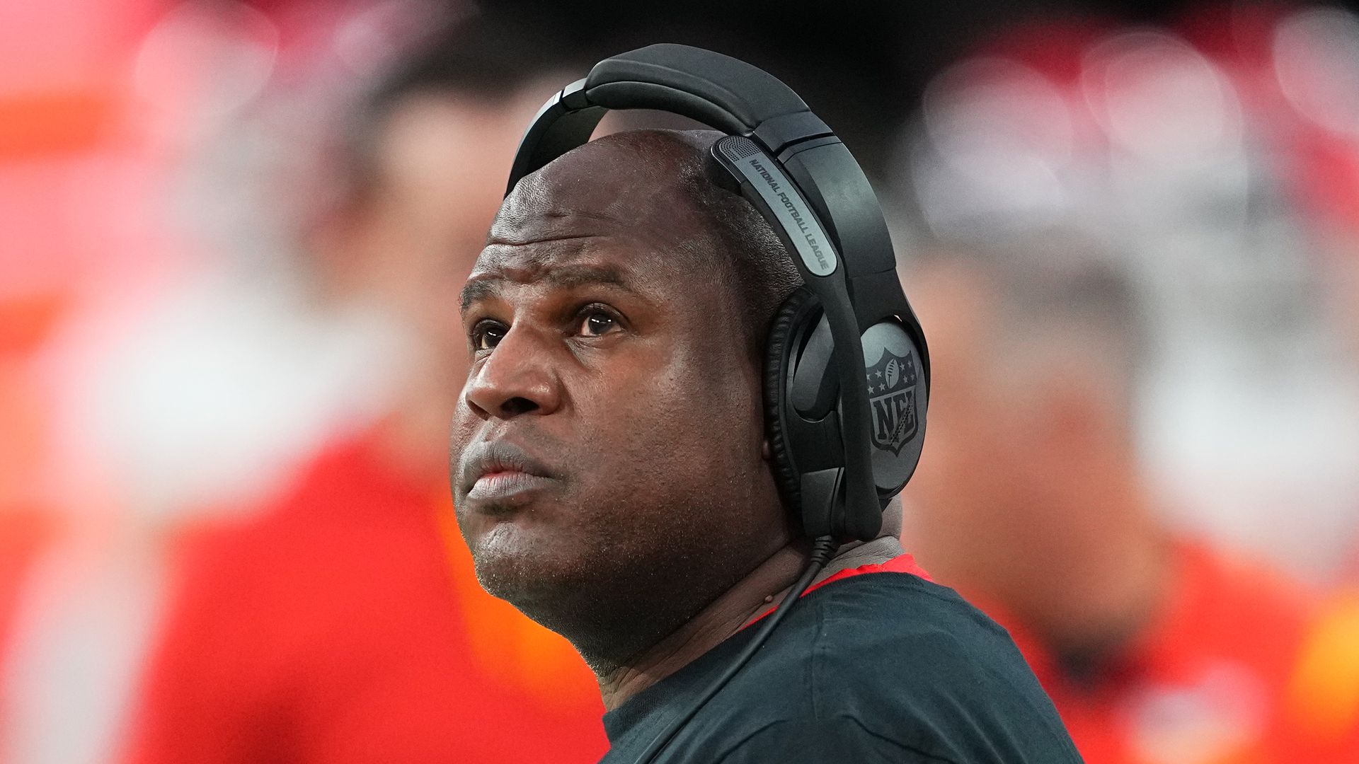 Chicago Bears Hire Eric Bienemy as Running backs Coach, Retain Jim Dray ...
