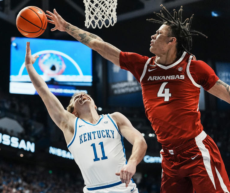 Arkansas basketball vs Texas score: Hogs hold off late rally to knock ...