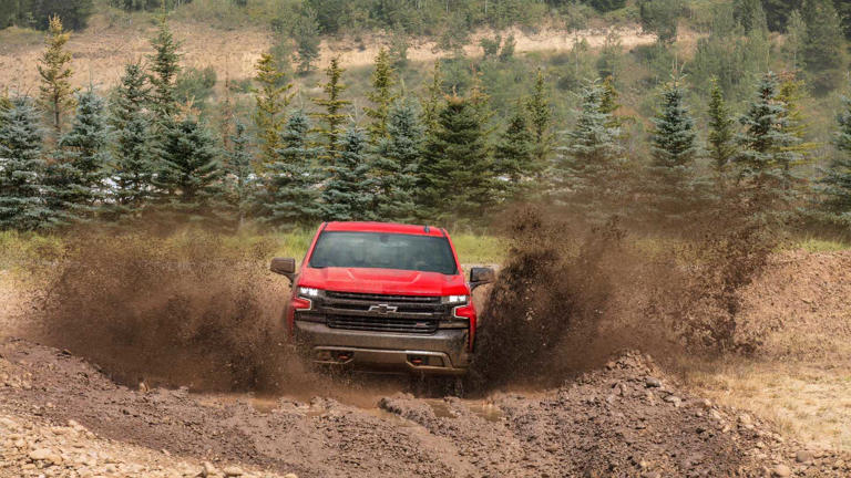 10 Pickups With The Best Diesel Engines Ever Built