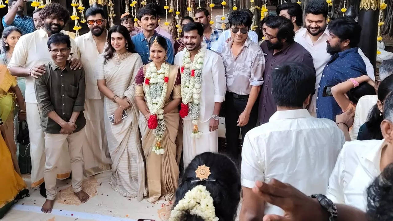 'Veera Dheeran Sooran' director Arun Kumar ties the knot: Chiyaan Vikram, Siddharth, Vijay ...