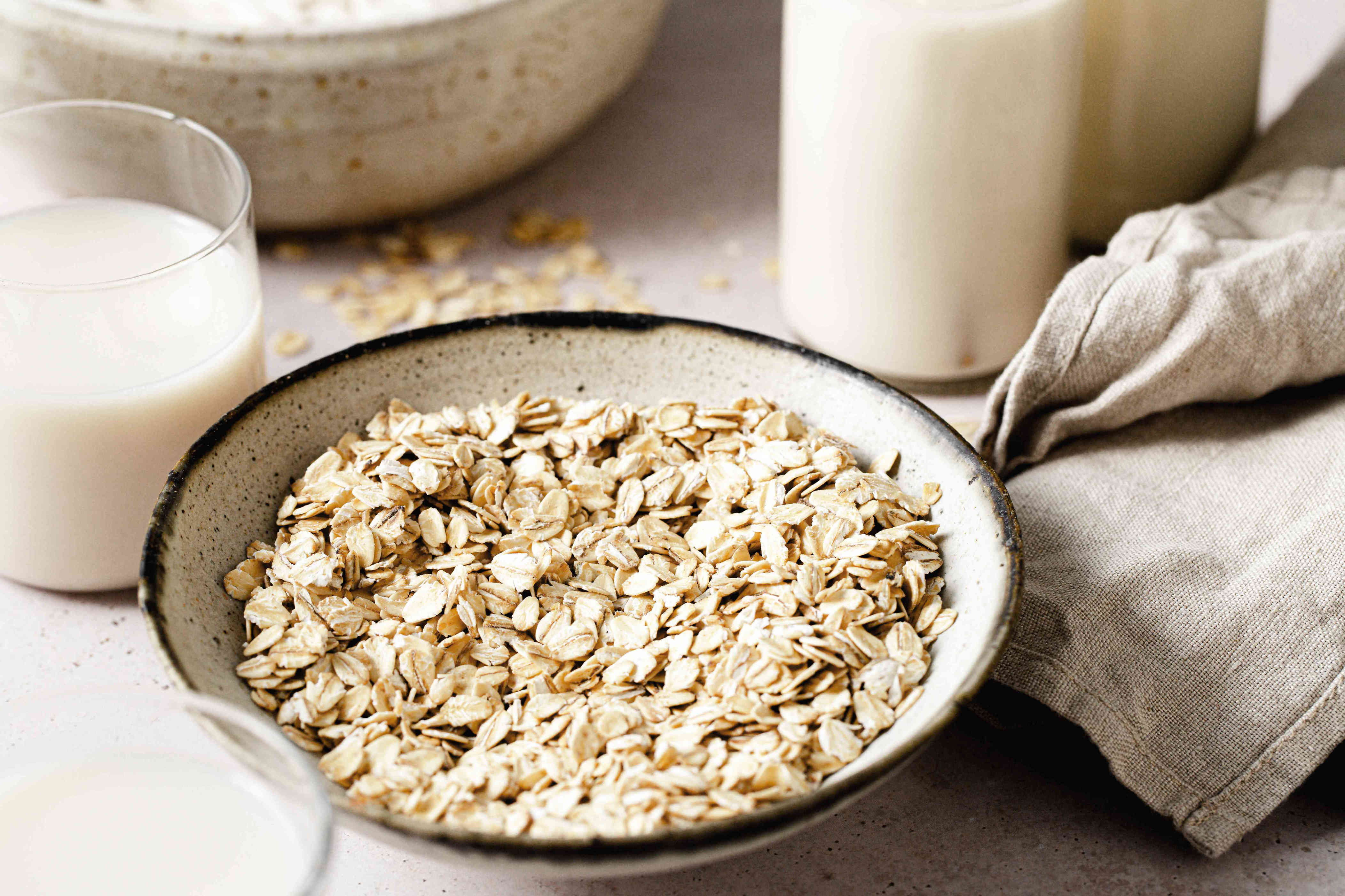 7 Science-Backed Reasons to Eat More Oats, According to Registered ...
