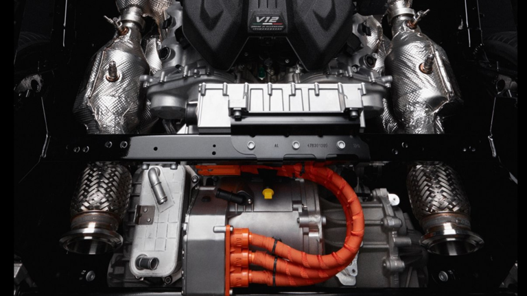 The Plug-In Hybrid Powertrain With The Largest Combustion Engine