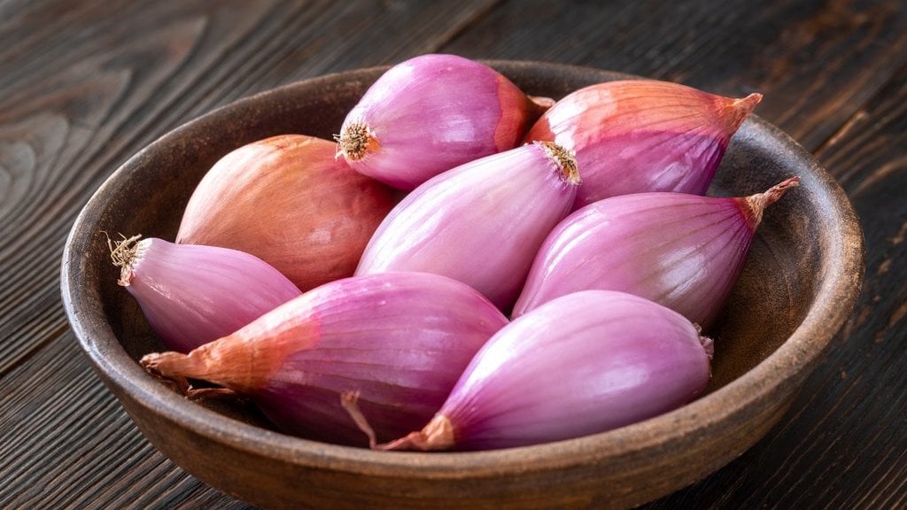 10 Manfaat Bawang Merah Mentah bagi Kesehatan