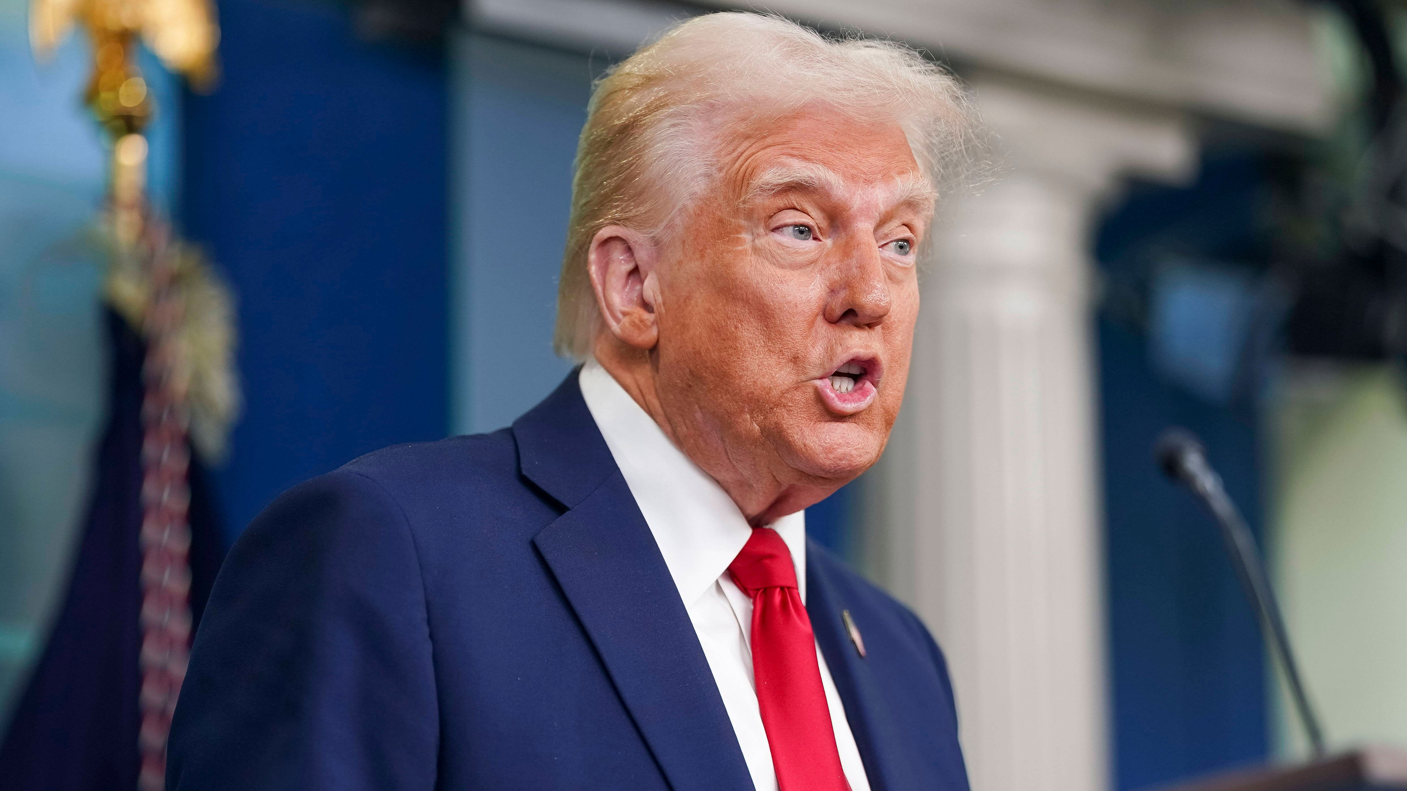 Decyzja Donalda Trumpa niepokoi producentów paliw. "Mamy nadzieję"