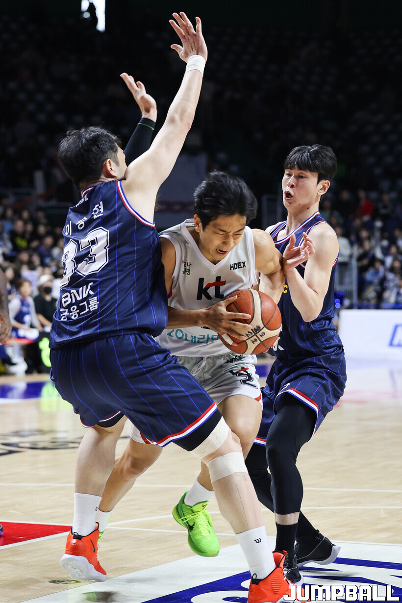 [프로농구 화보]KT,KCC 격파
