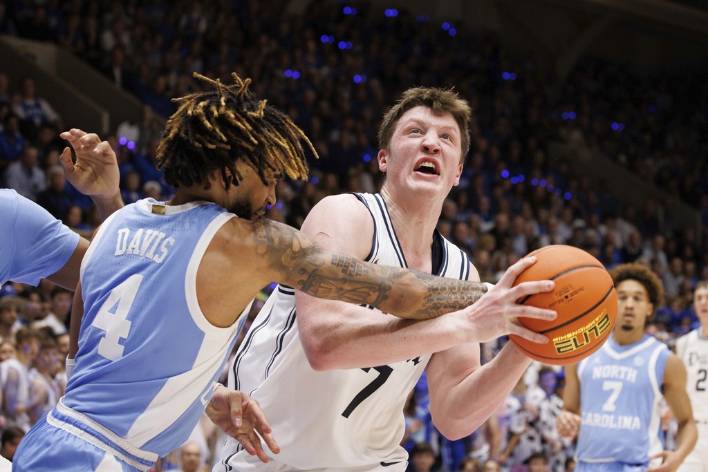No. 2 Duke's 1st-half dominance takes UNC, drama out of latest rivalry game