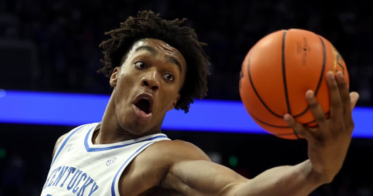 Amari Williams was a mismatch nightmare for the Arkansas bigs