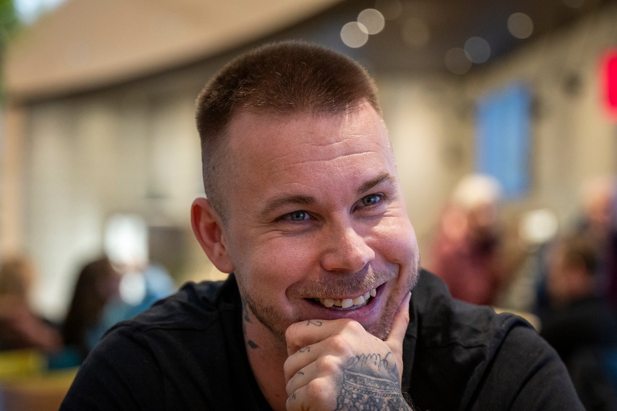 Marcus (34) gikk arbeidsledig i to år før muligheten dukket opp ...