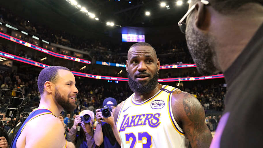 LeBron James Calls NBA Reporter A Liar After Blockbuster Lakers-Mavs Tade
