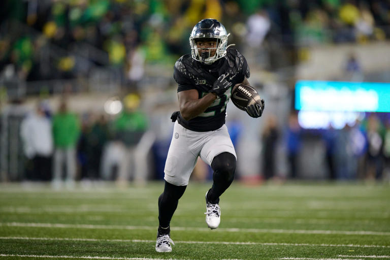 Top MVP candidates at 2025 Oregon football spring game