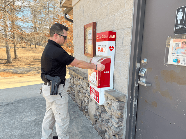 AED stations installed at four Dunwoody city parks
