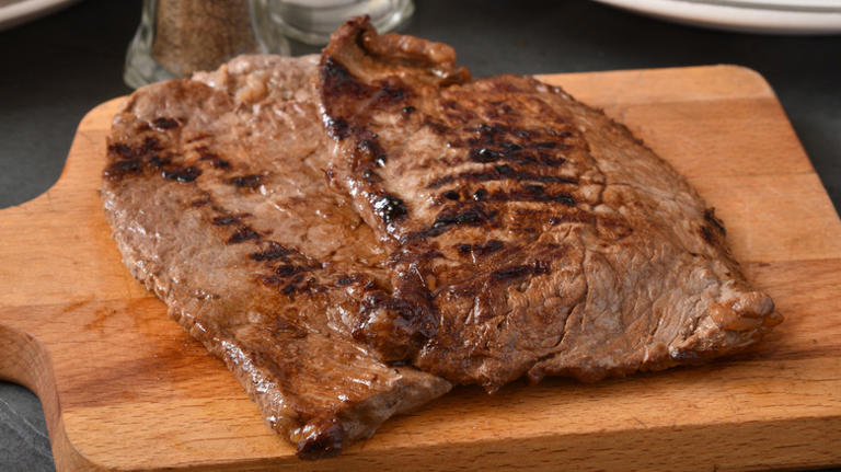 How To Cook A Thin Cut Of Steak Without Completely Drying It Out
