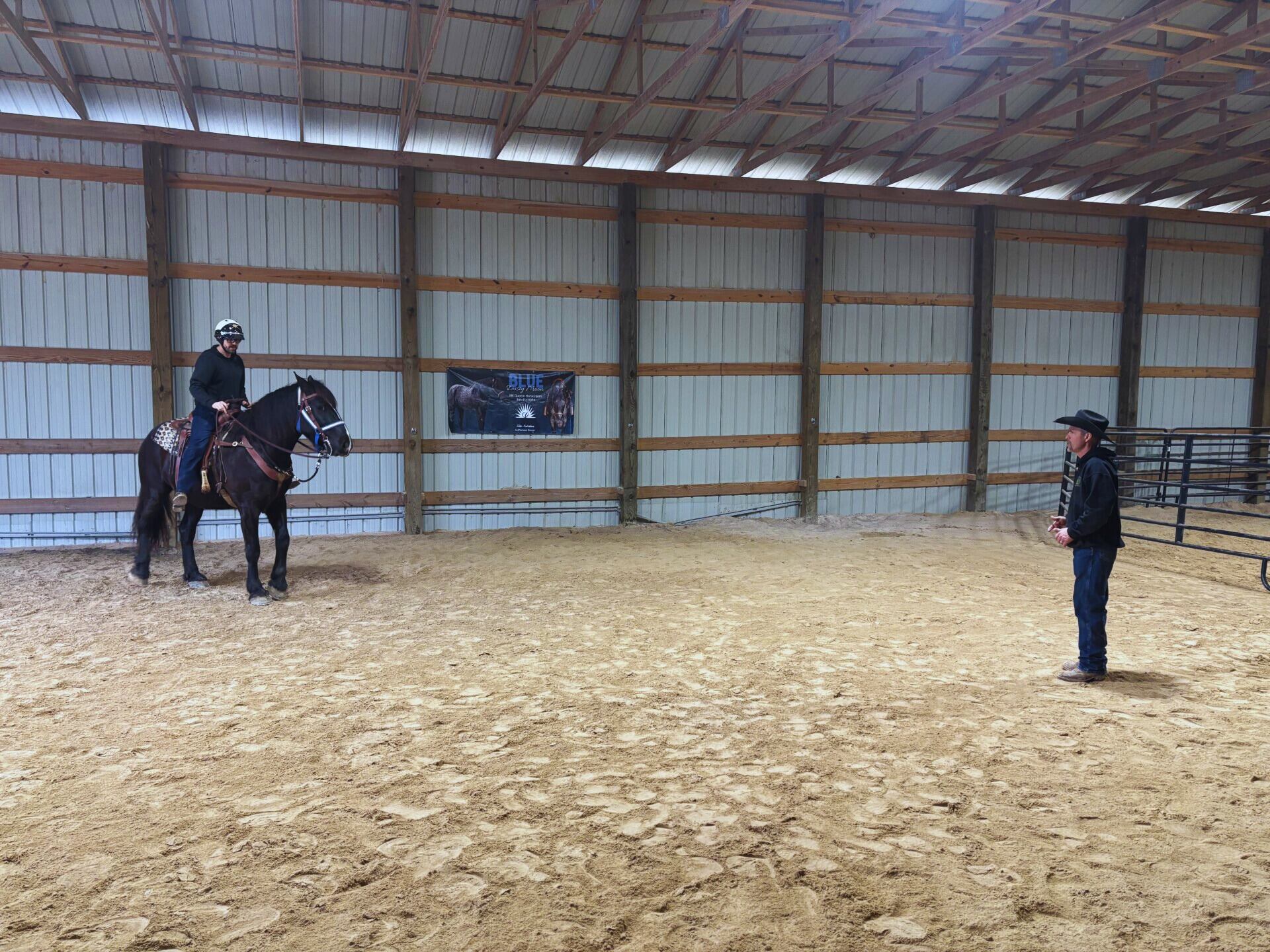Knoxville officers wrap up first week of mounted patrol training