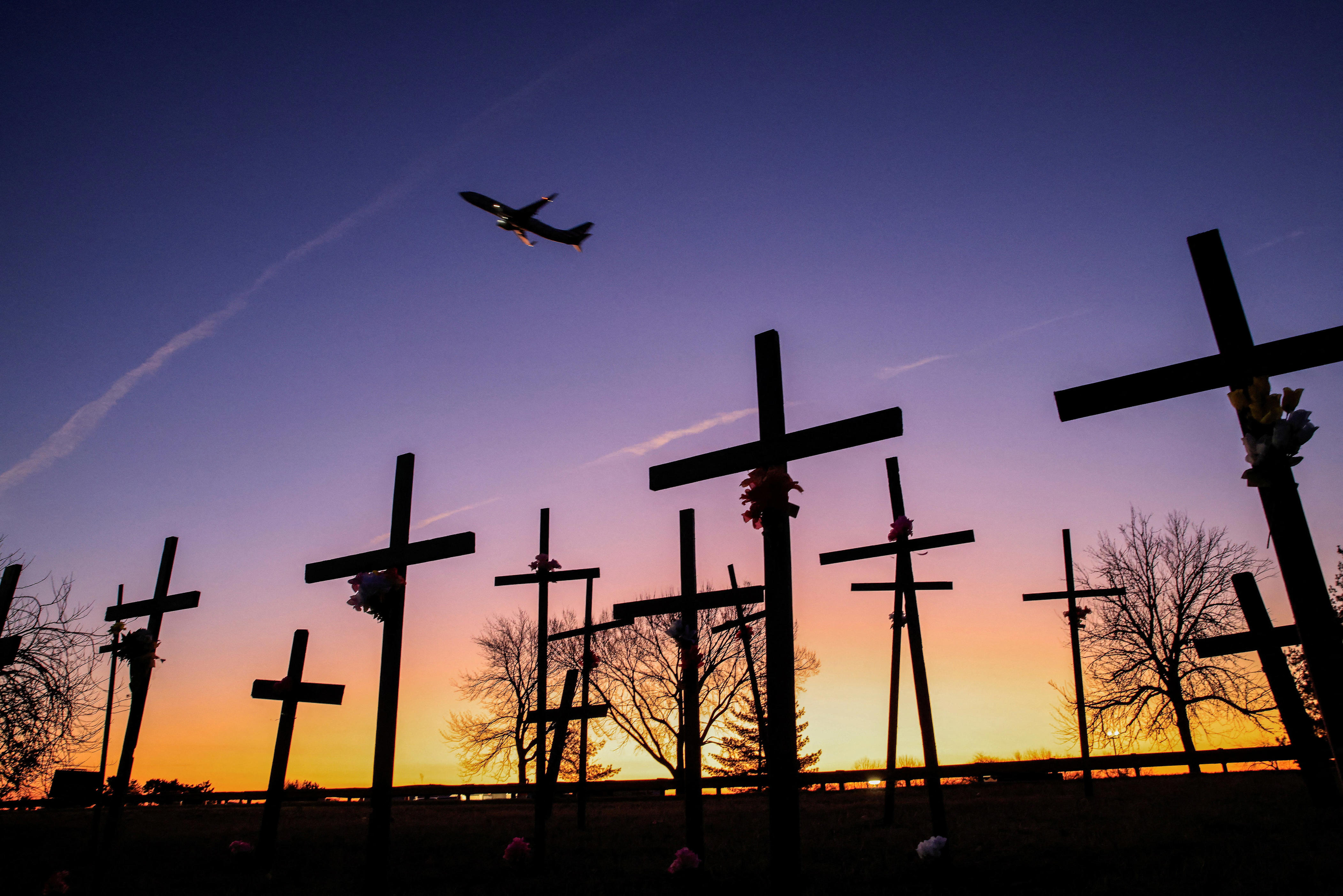 Victims of deadly mid-air collision near DC airport mourned by US ...