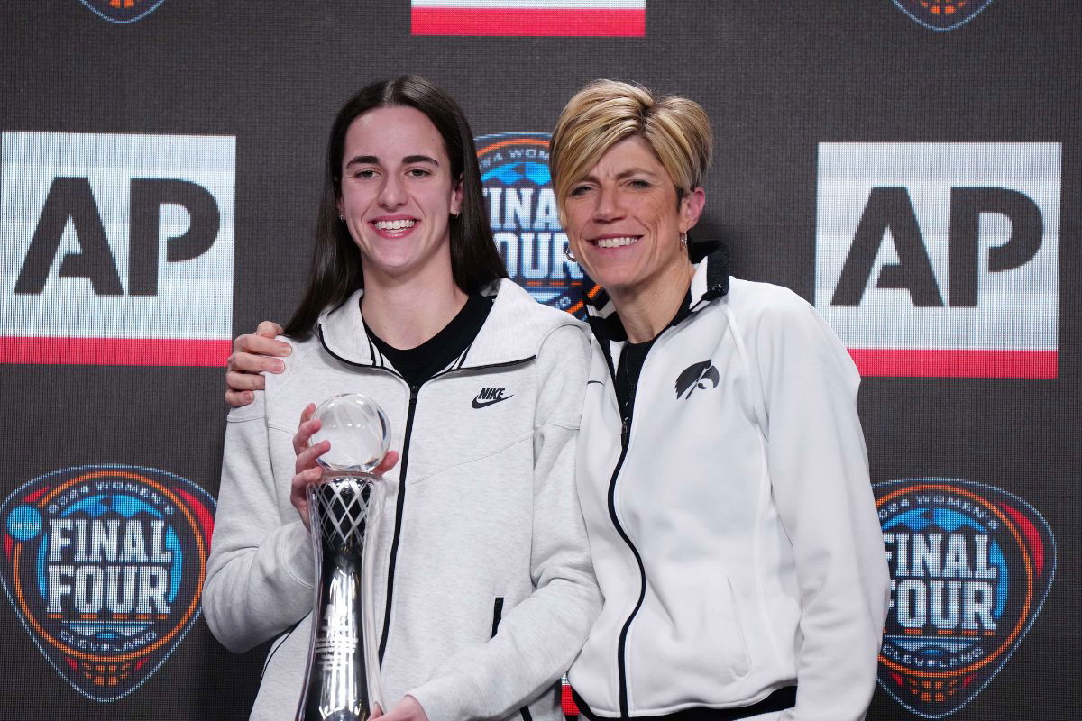 Caitlin Clark Bluntly Drops Her Stance on Jan Jensen’s Struggling Iowa ...