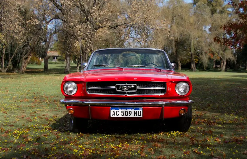 10 Iconic American Cars That Were Once the Biggest and Boldest on the Road