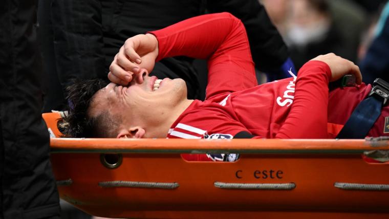 Ruben Amorim's fears confirmed as Man United offer Lisandro Martinez ...