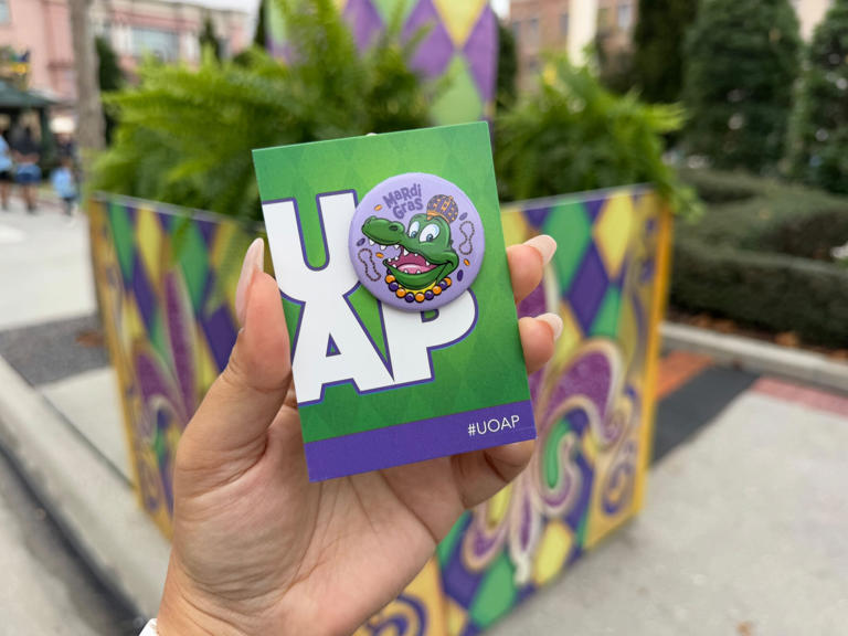 New Mardi Gras 2025 Annual Passholder Button Arrives at Universal ...