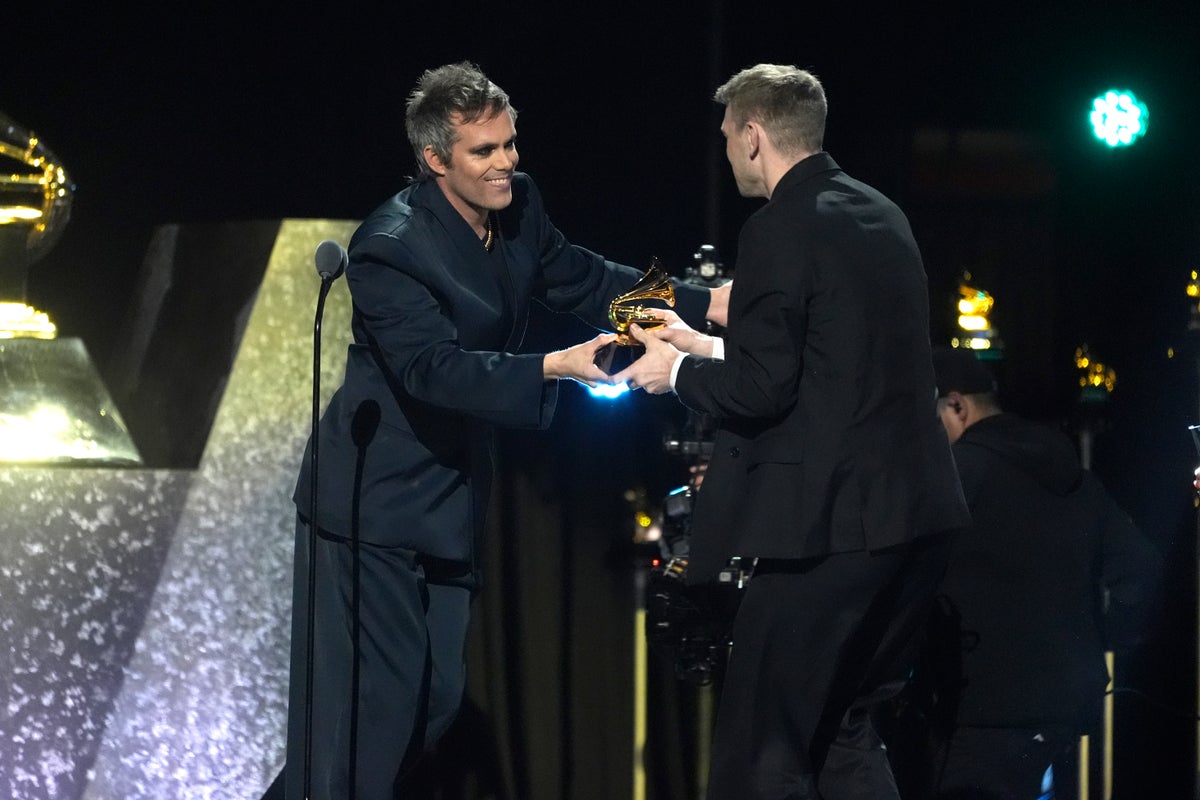 The Latest: First Grammys are handed out at the Premiere Ceremony