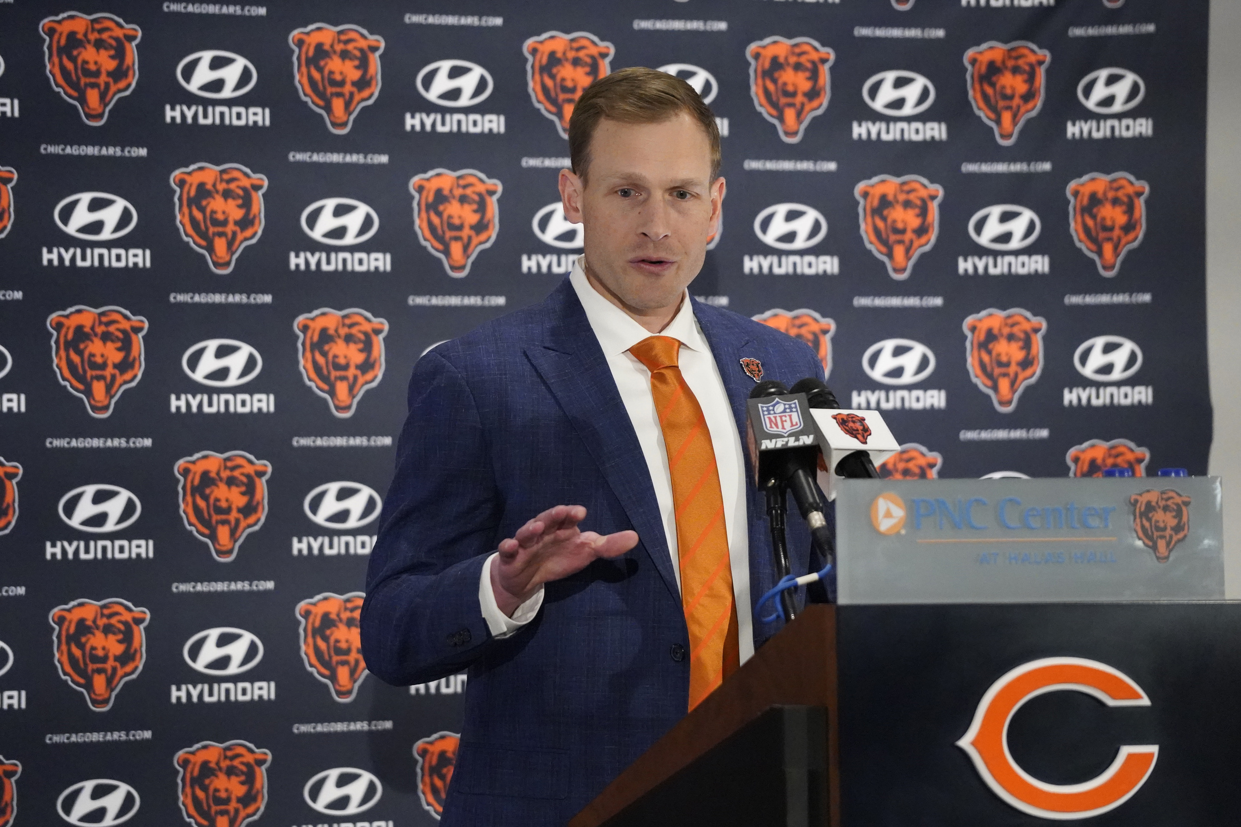 Chicago Bears coach Ben Johnson has draft plan; possible big trade ...