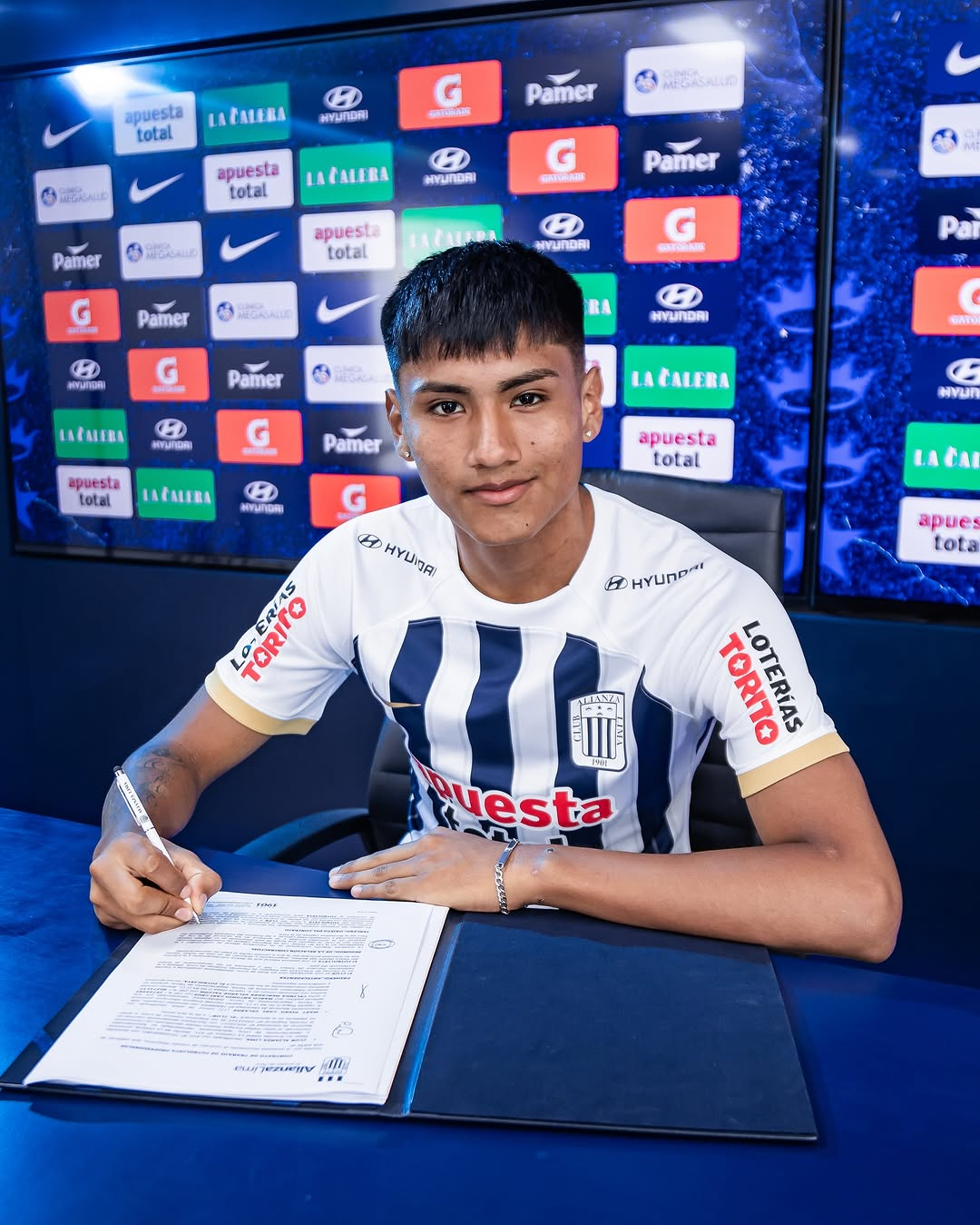 ¡Sorpresa! Jugó en equipo de Copa Perú y Alianza Lima lo inscribió para ...