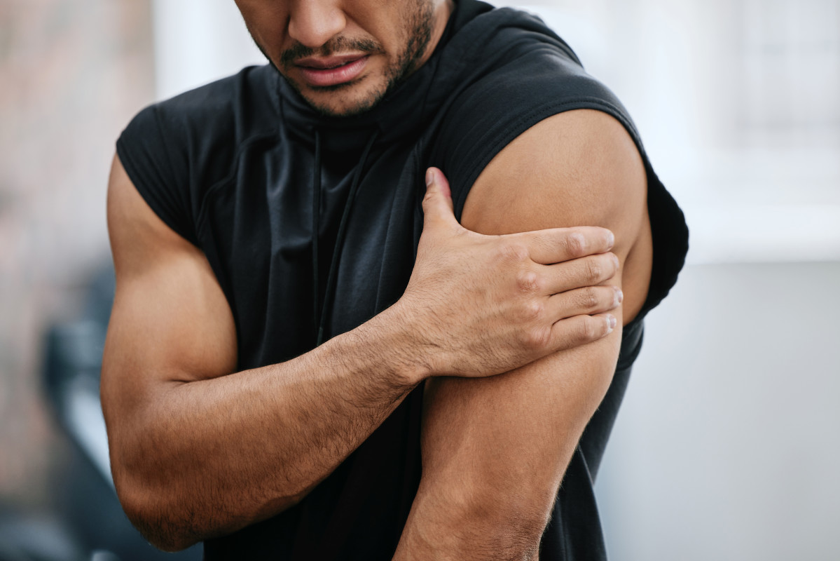 4 Ways To Save Your Shoulders From Injury, According to a Personal Trainer