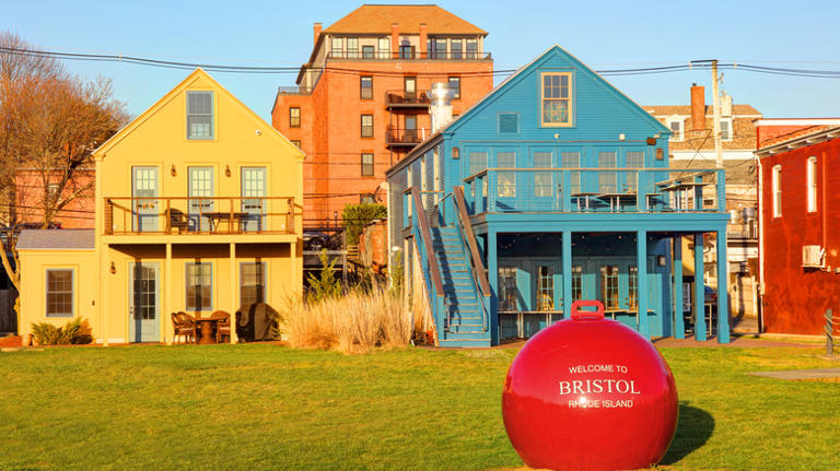 Rhode Island's Underrated All-American Bayside Town Is A Hub For ...