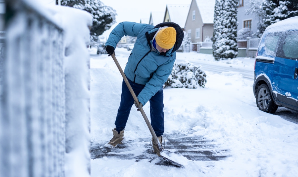 Dad’s Life-Changing Snow Removal Method Goes Viral