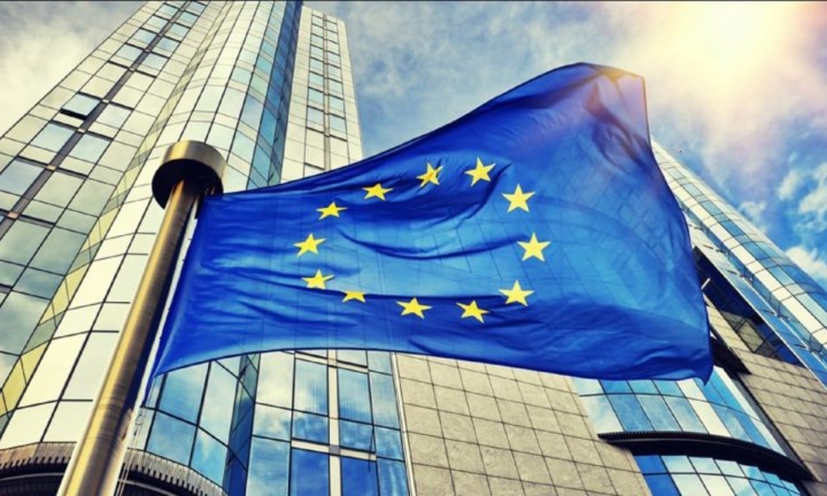 Έκτακτη ενίσχυση 3,13 δισ. ευρώ στην Ελλάδα από την Κομισιόν ...