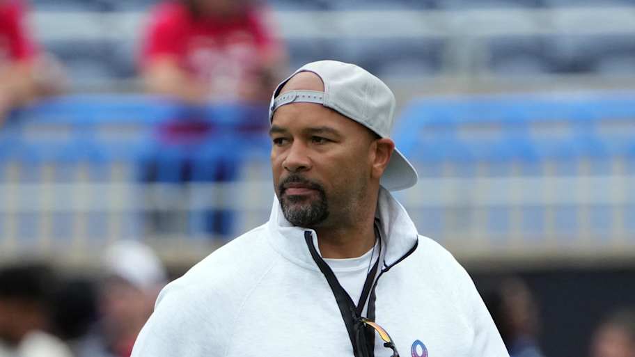 Key Buccaneers defensive staffer returning to Tampa Bay in 2025