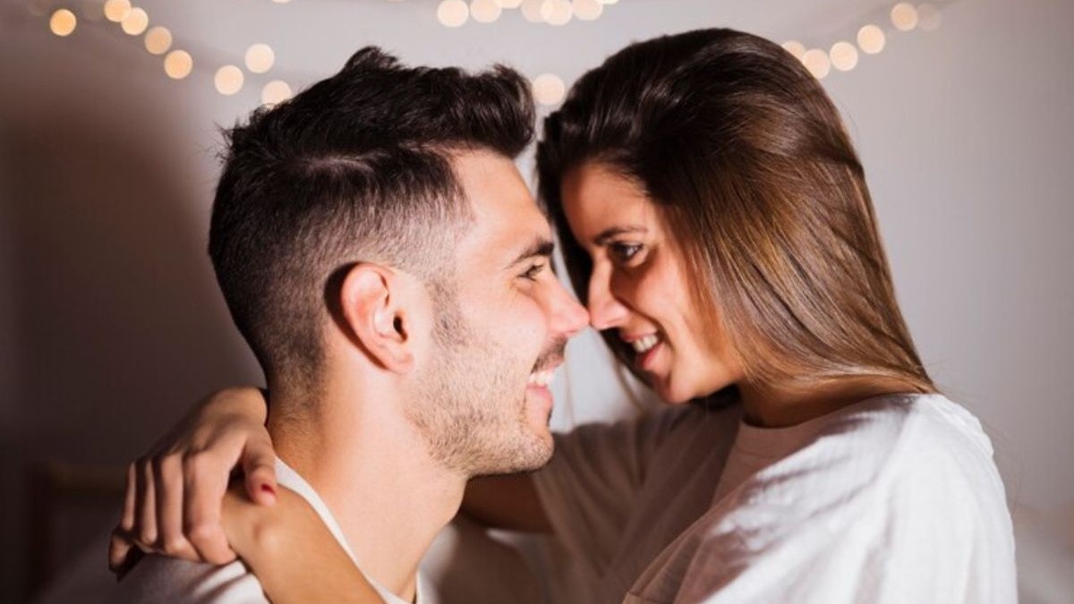 20 Phrases to Remind Your Partner How Happy They Make You