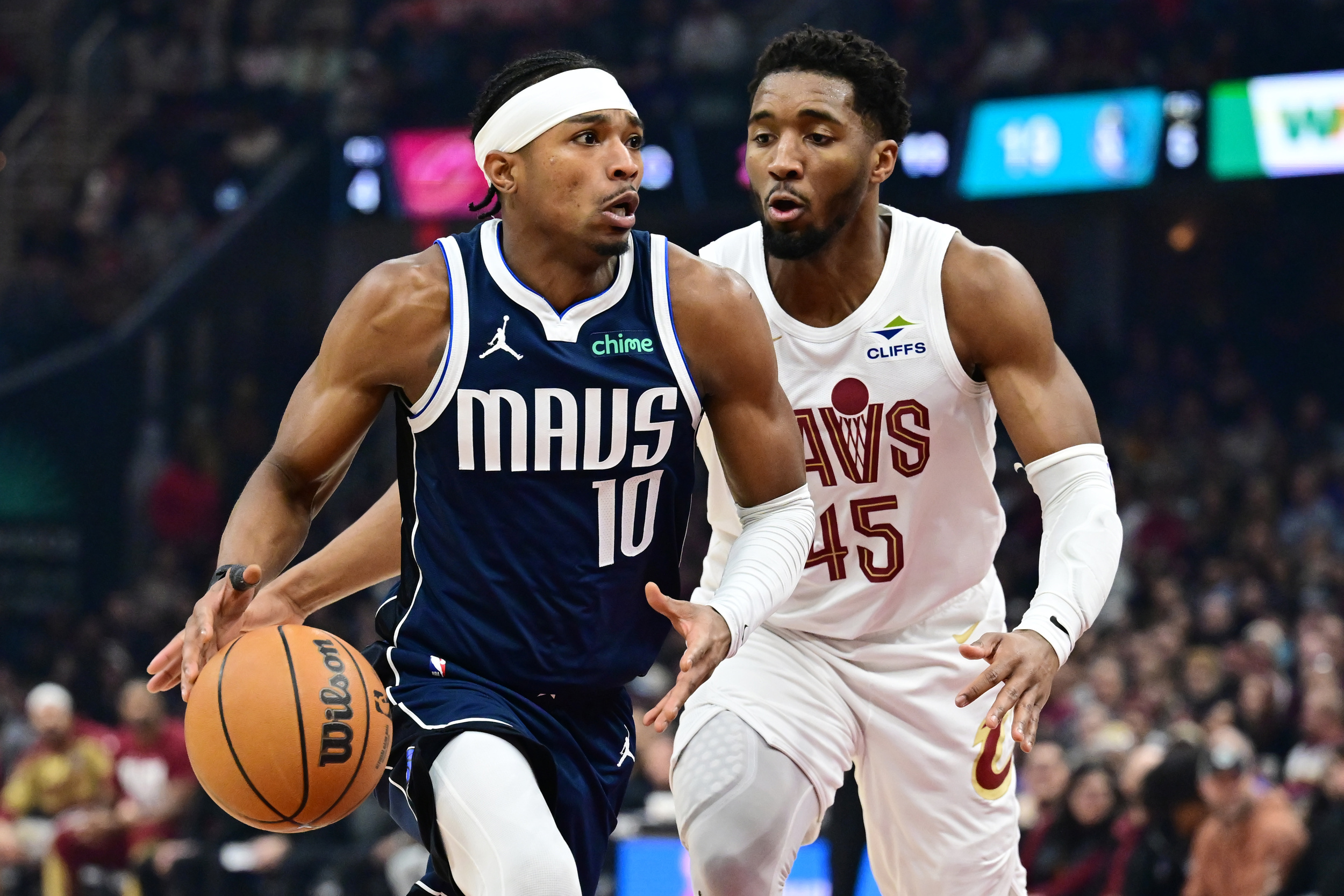 Watch: Mavericks' woes continue in humiliating first quarter vs. Cavaliers